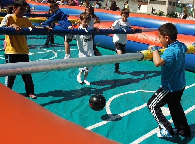 Futbolín humano hinchable - Ideas para Fiestas de cumpleaños ...